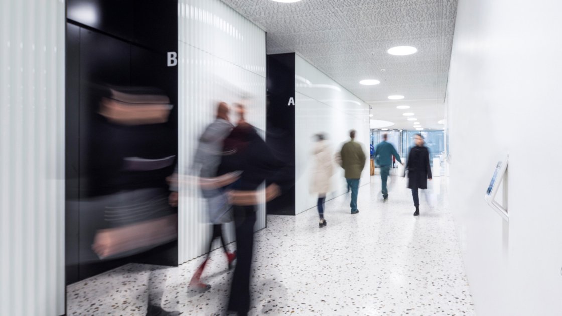 Schindler 5500 mid-rise traction elevator | Schindler U.S.