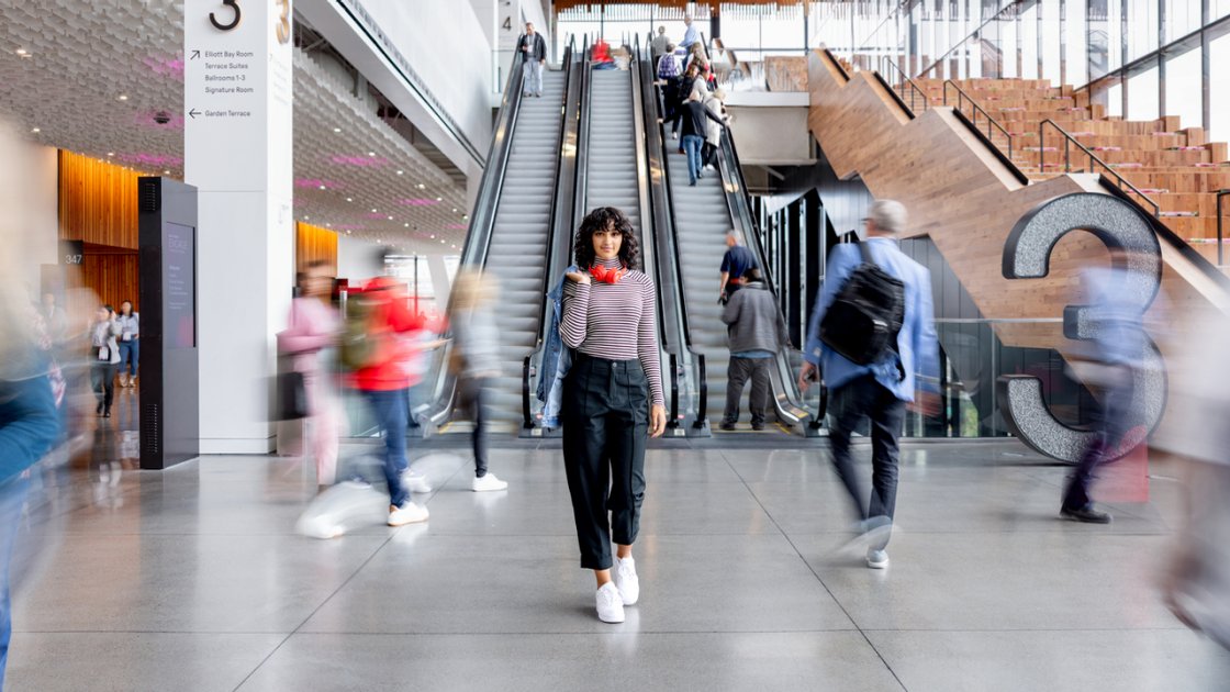 Escalator modernization & upgrades | Schindler U.S.