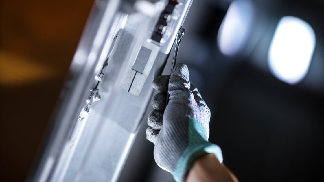 Escalator modernization & upgrades | Schindler U.S.